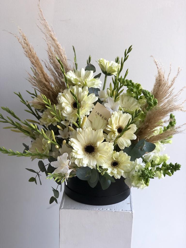 caja funebre - Floristeria Inbloom